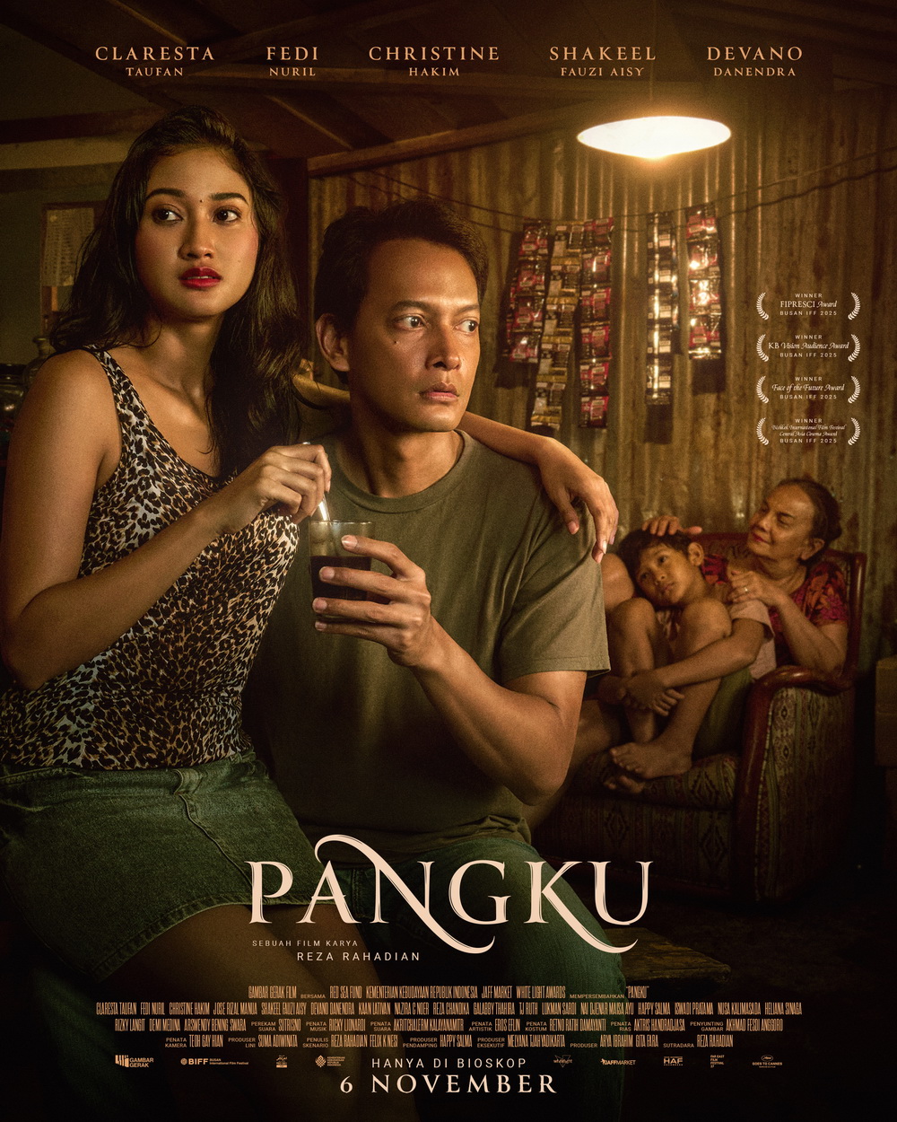 Keintiman Fedi Nuril dan Claresta Taufan di Poster Film Pangku Karya Reza Rahadian